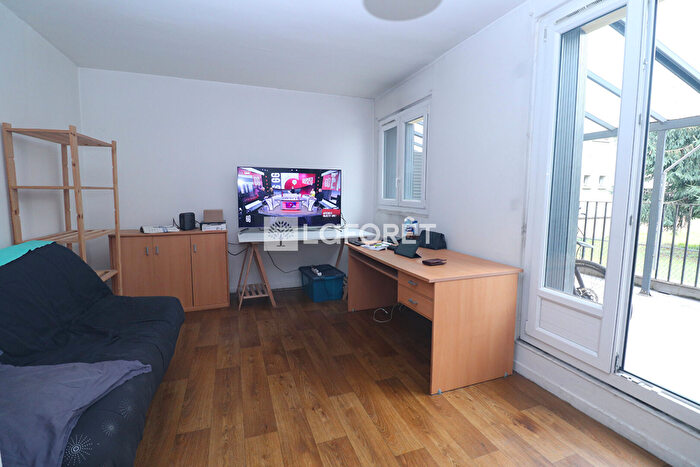 Appartement à louer - Poissy, Saint-Exupéry - 1 pièce