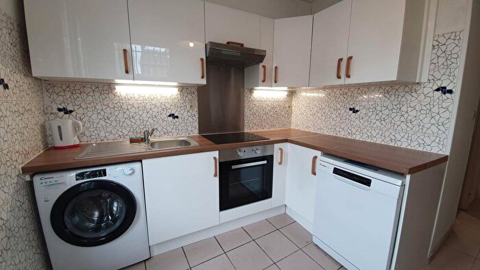 Appartement à louer - Amphitheatre, Rodez - 2 pièces - 1 chambre