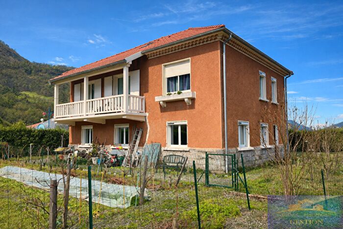 Maison à vendre - Pierrefitte-Nestalas - 9 pièces - 6 chambres