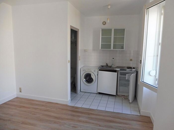 Appartement 1 pièce à Lannion, Centre-ville, à louer