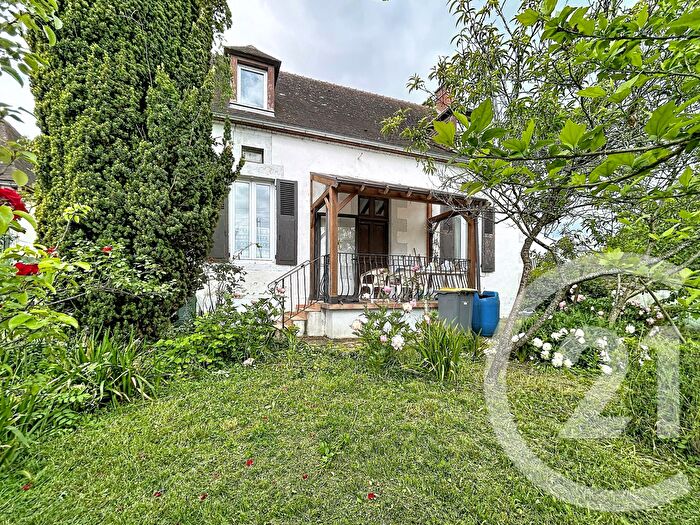 Saint-Pourçain-sur-Sioule : Maison 5 pièces à vendre