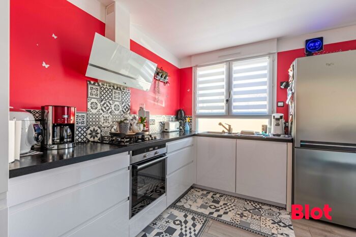 Appartement à vendre - Fougères, Paron, Orières, Ecartelée, Bonabry - 4 pièces - 2 chambres