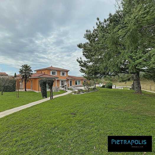 Maison à vendre - Corbas - 10 pièces - 5 chambres