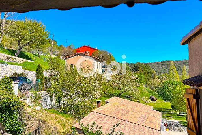 Maison 4 pièces à Escragnolles, à vendre