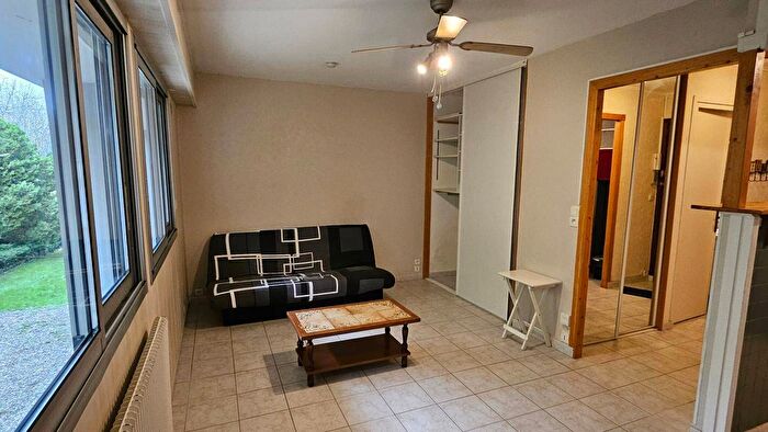 Appartement à louer - Laurier-Les Charmettes, Chambéry - 1 pièce