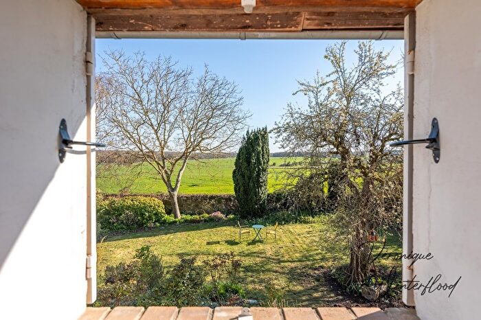 Maison à vendre - Orvilliers - 8 pièces - 5 chambres