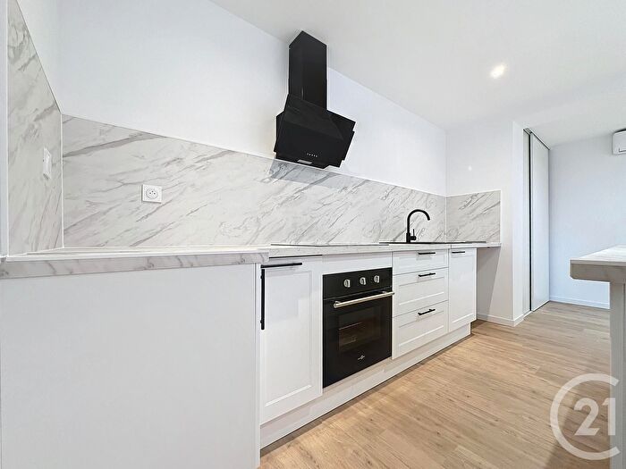 Appartement 5 pièces à Montbéliard, Petite Hollande, Coteau Jouvent, à louer