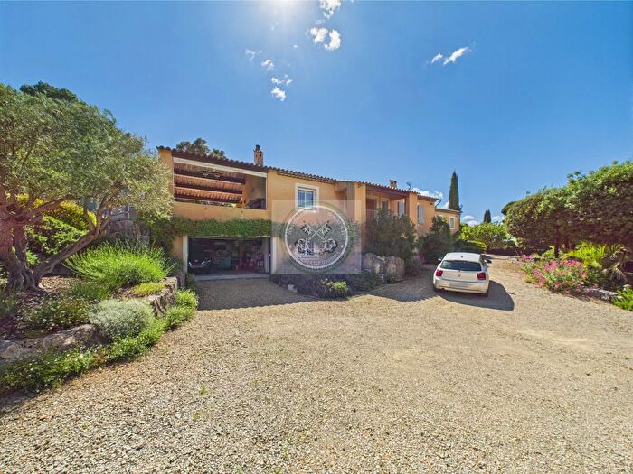 Maison à vendre - Lorgues - 7 pièces - 5 chambres