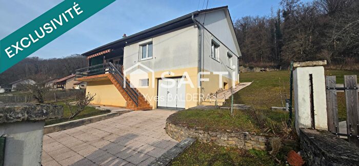 Maison à vendre - Ougney-Douvot - 5 pièces - 3 chambres