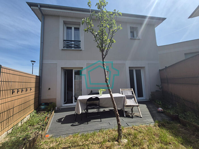 Maison 4 pièces à vendre à La Queue-lez-Yvelines, La Queue-les-Yvelines