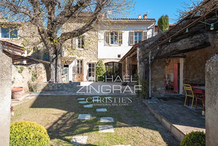 Maison à vendre - Alleins - 9 pièces - 7 chambres