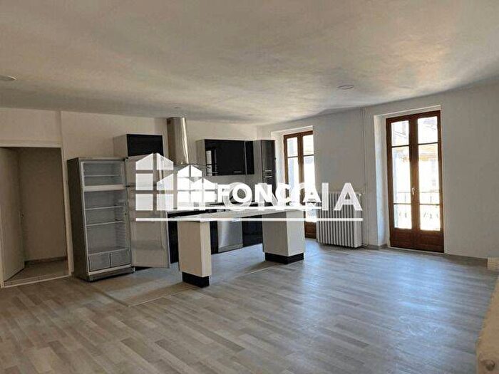 Centre Ville, Saint-Jean-de-Maurienne : Appartement 4 pièces à louer