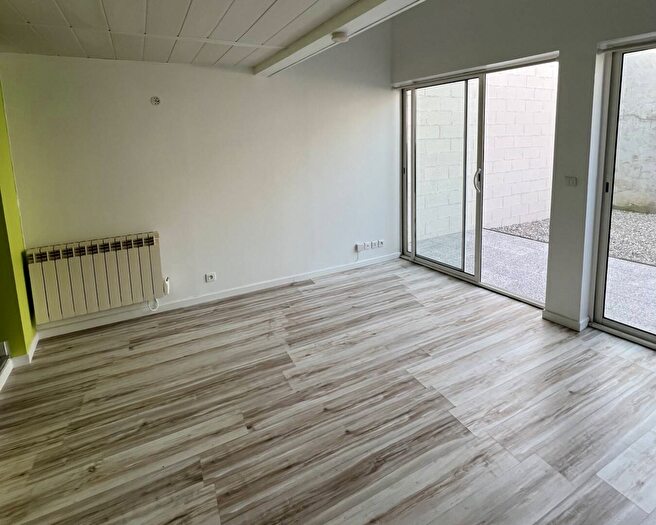 Appartement à louer - Clairmarais-Charles Arnould, Reims - 1 pièce