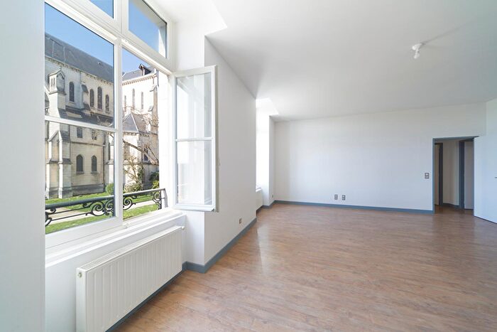 Appartement à louer - Pau, Centre-ville - 3 pièces