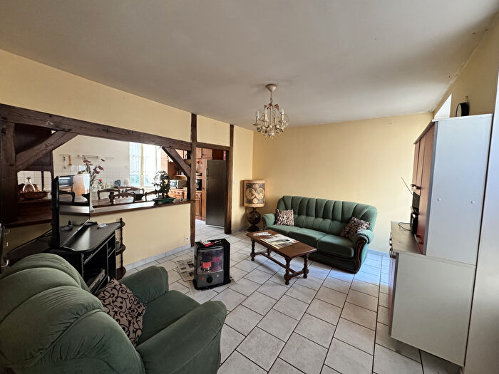 Maison à louer - Beaulieu-sur-Loire - 3 pièces - 2 chambres