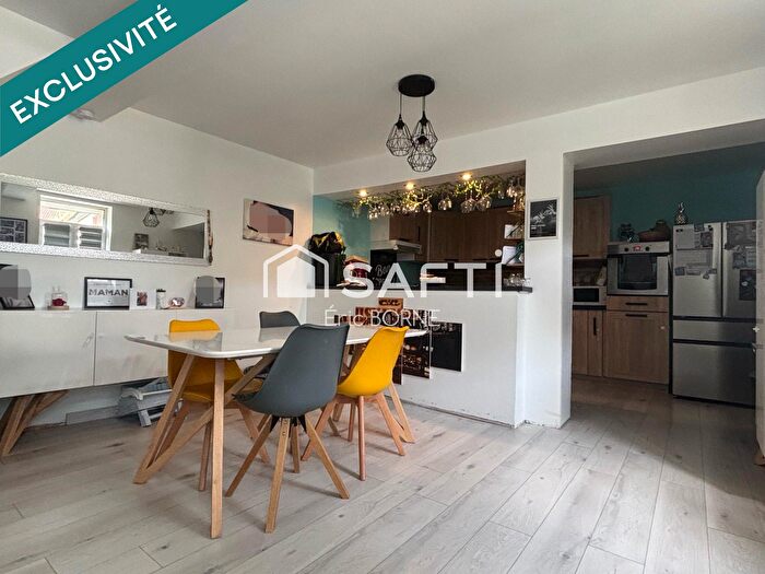 Maison 5 pièces à Blendecques, à vendre
