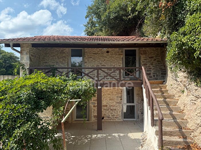 Maison à vendre - Berzé-la-Ville - 4 pièces - 3 chambres