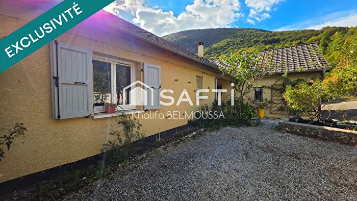 Maison 6 pièces à Virieu-le-Grand, à vendre