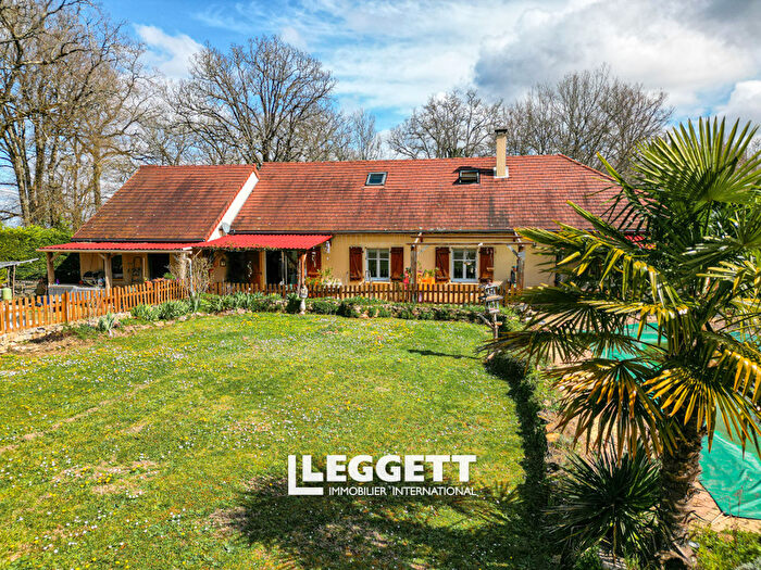 Maison à vendre - Saint-Aubin-de-Nabirat - 6 pièces - 3 chambres