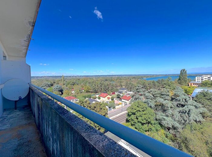 Décines-Charpieu, Berthaudière - Appartement 4 pièces à vendre