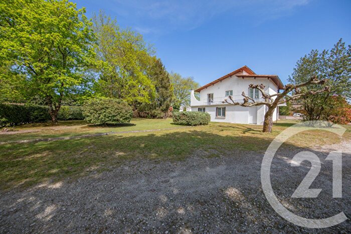 Maison 10 pièces à Saint-Médard-en-Jalles, Caupian, Cérillan, Hastignan, Issac, à vendre