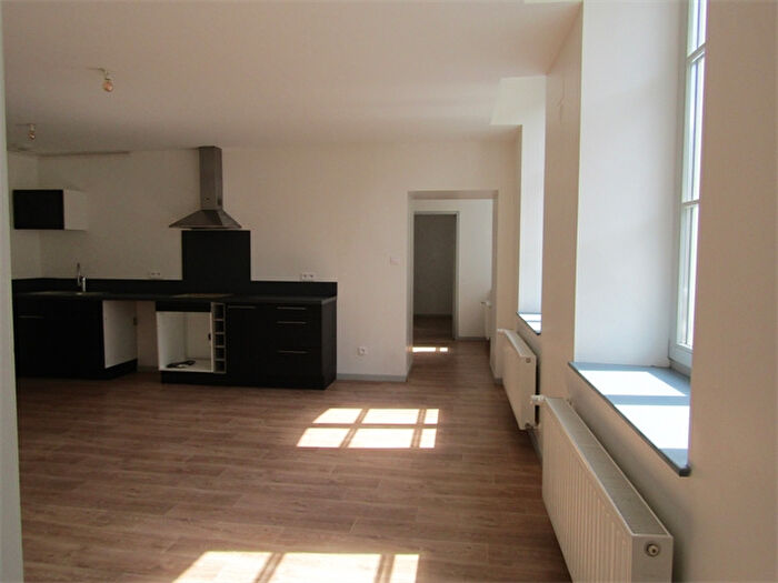 Appartement à louer - Charmes - 3 pièces - 2 chambres