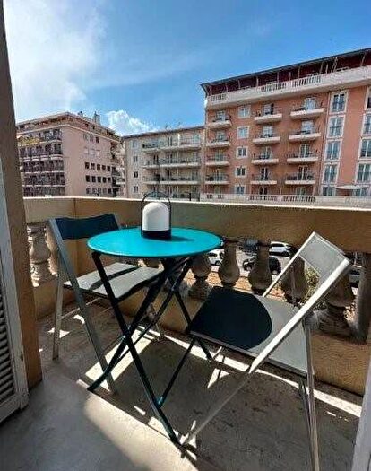 Appartement à louer - Nice - 2 pièces - 1 chambre