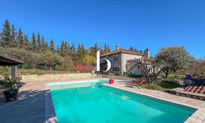 Maison à vendre - Vallon-Pont-dArc - 12 pièces - 7 chambres