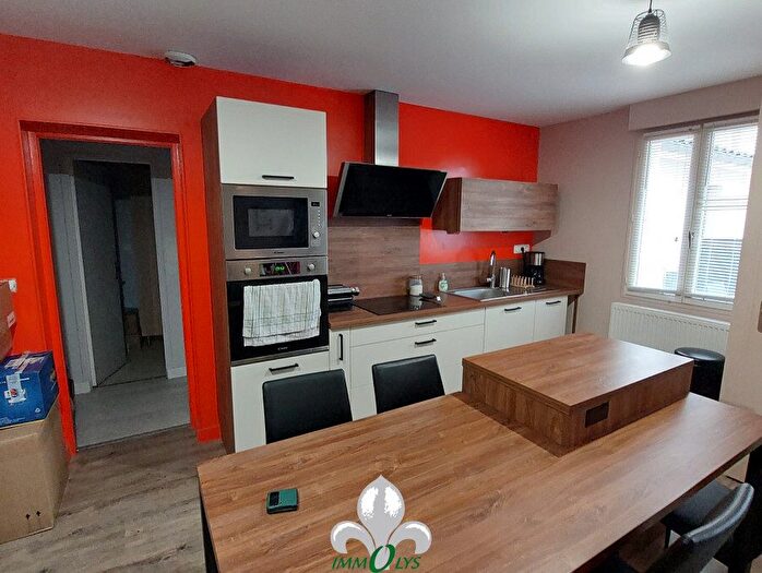 Appartement à louer - Chalon-sur-Saône, Centre-ville - 4 pièces - 3 chambres