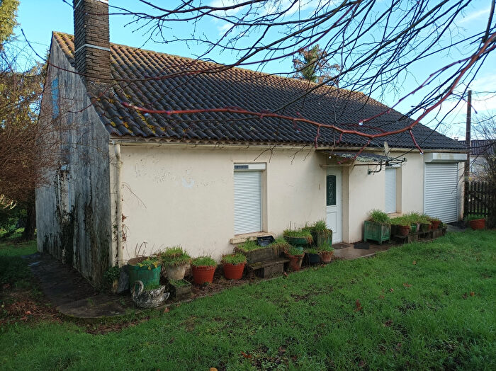 Maison à vendre - Monsempron-Libos - 4 pièces - 2 chambres