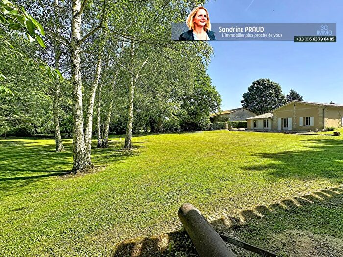 Saint-Médard-de-Guizières : Maison 3 pièces à vendre