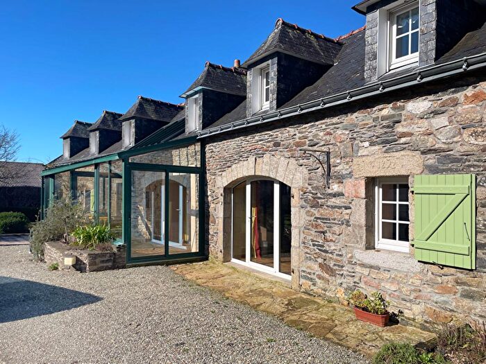 Maison à vendre - Edern - 9 pièces - 6 chambres