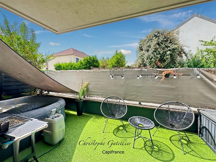 Appartement à vendre - Trappes, Village, Cité Nouvelle - 4 pièces - 2 chambres