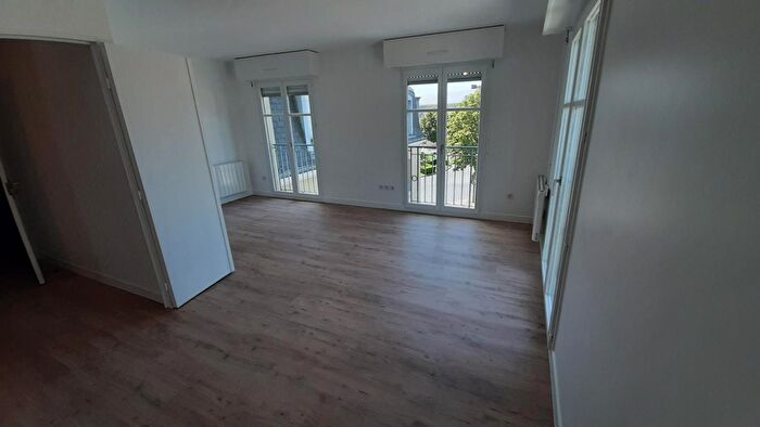 Appartement à louer - Saint-Germain-en-Laye, Centre-ville, Quartiers forestiers - 3 pièces - 2 chambres