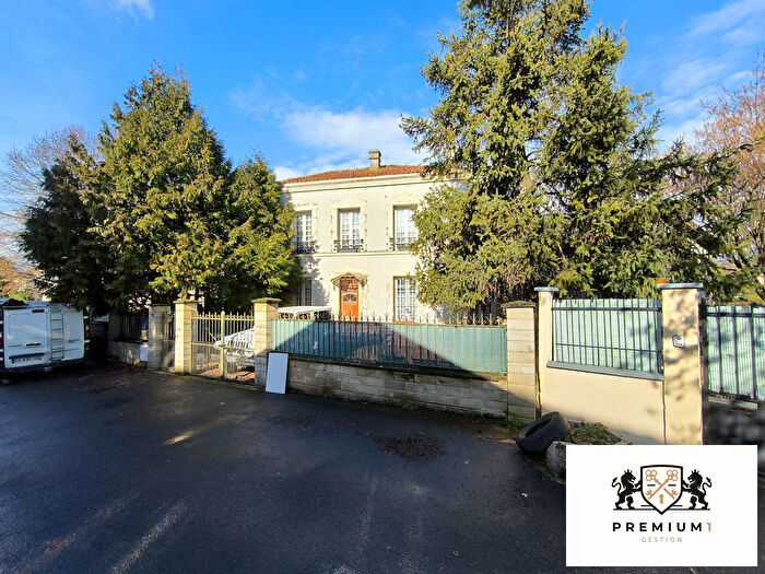 Maison à vendre - Le Thillay - 6 pièces - 4 chambres