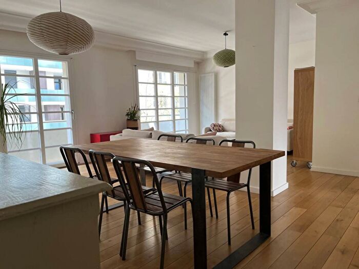 Appartement à louer - Championnet-Caserne de Bonne, Grenoble - 3 pièces - 2 chambres