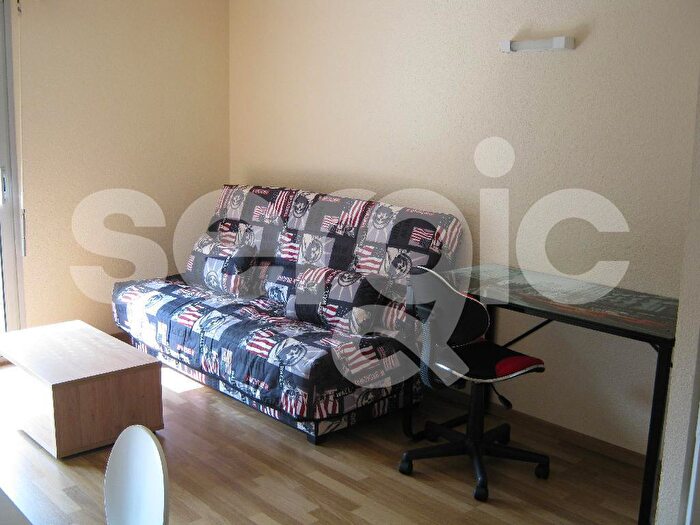 Appartement à louer - Cholet, Choletière - 1 pièce