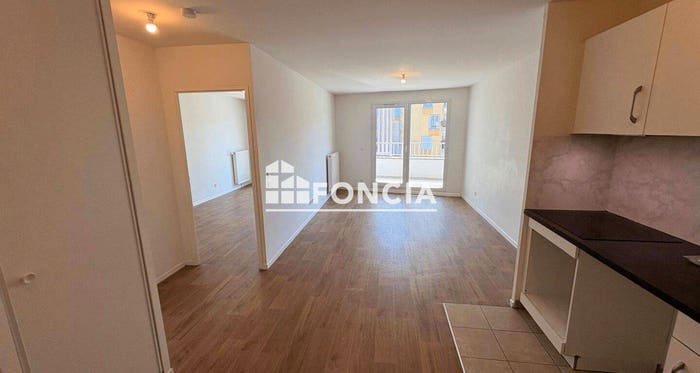 Nord, Ris-Orangis : Appartement 2 pièces à louer