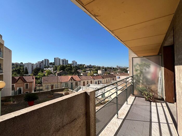 Appartement à louer - Saint Just, Marseille ème arrondissement - 3 pièces - 2 chambres