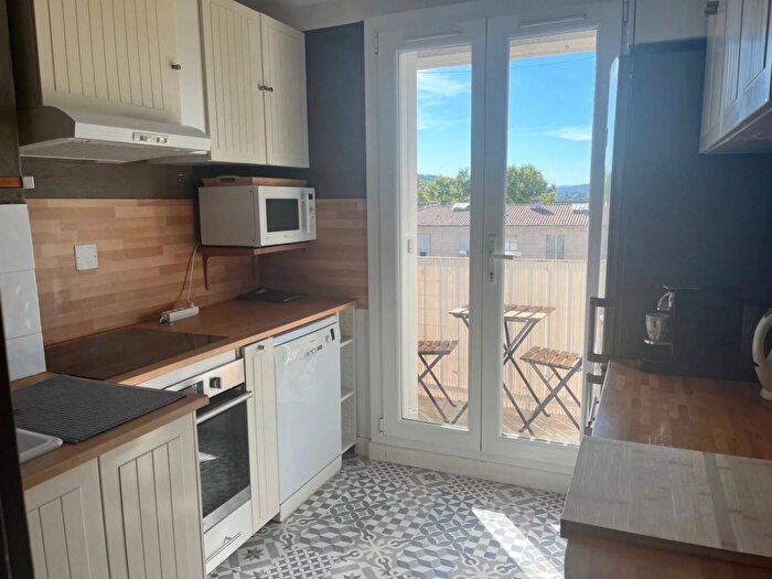 Appartement à louer - Centre Ville, Aix-en-Provence - 3 pièces - 2 chambres