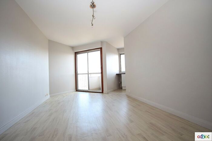 Orléans, Faubourg Saint-Jean : Appartement 1 pièce à vendre