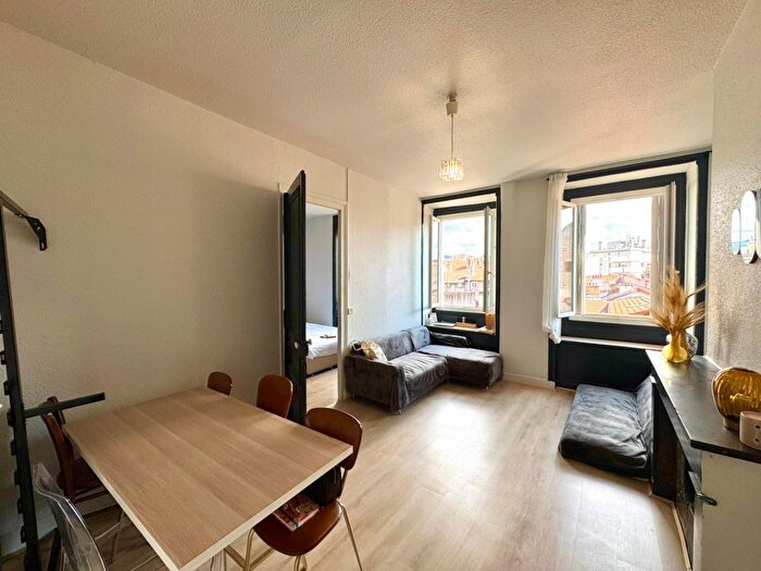 Appartement 2 pièces à Saint-Étienne, Crêt de Roc, à vendre