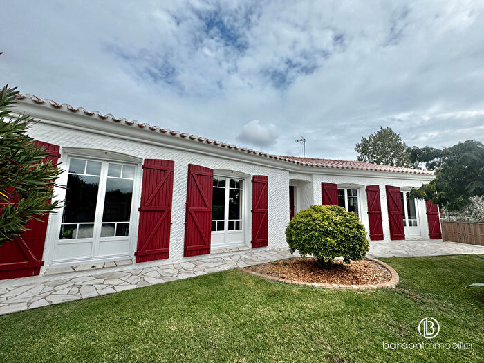 Maison 10 pièces à vendre à Le Perrier