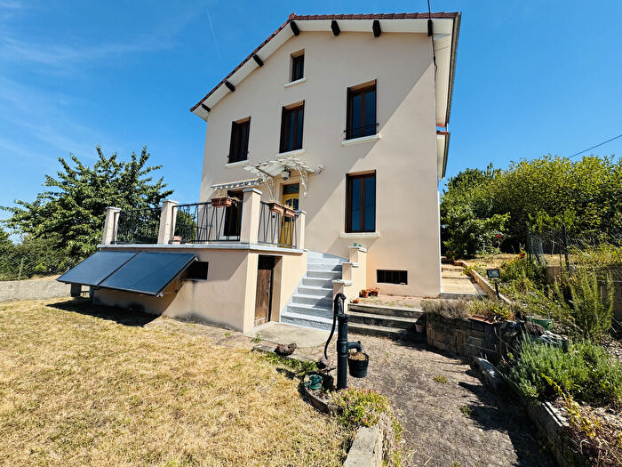 Maison 6 pièces à Thiers, à vendre