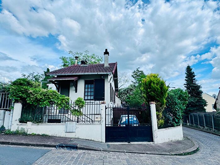 Maison 4 pièces à Villetaneuse, Centre-ville, Stade, Hameau du Parc, à vendre