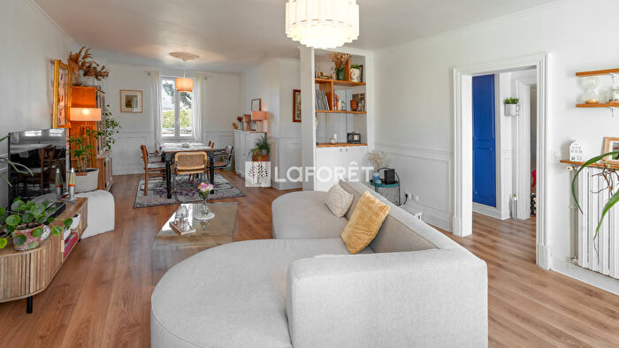 Appartement à vendre - Mantes-la-Jolie, Centre-ville - 4 pièces - 2 chambres