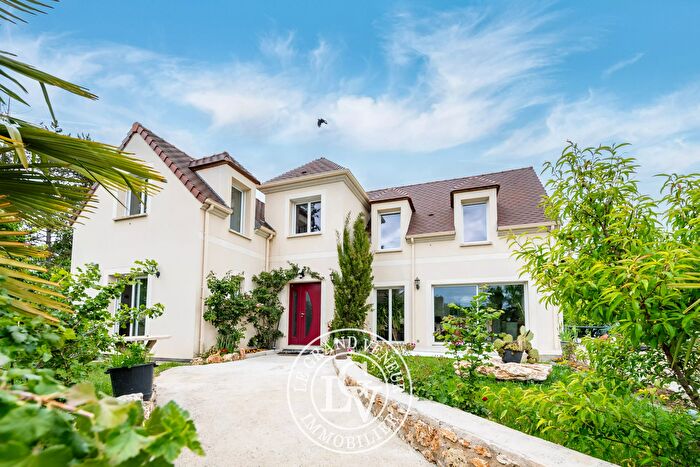Maison 8 pièces à Moisenay, à vendre