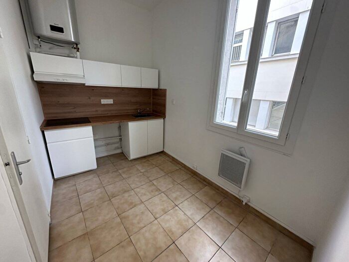Appartement à louer - Noailles, Marseille er arrondissement - 1 pièce