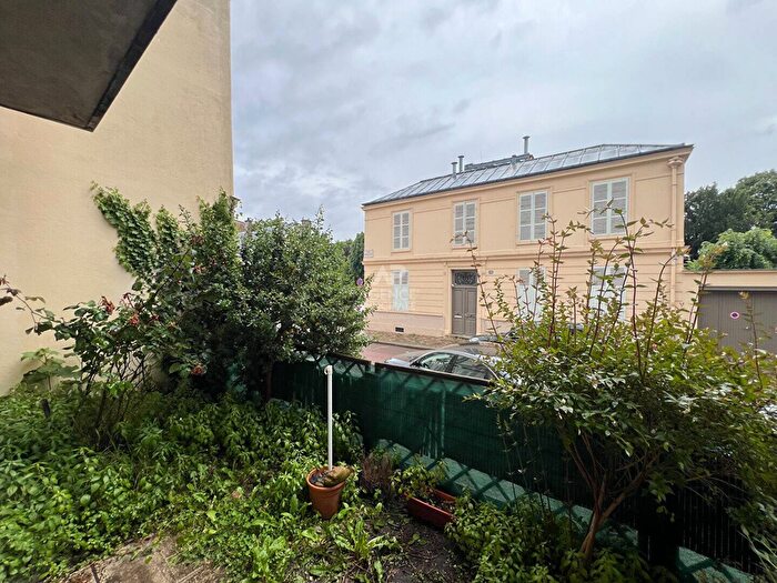 Appartement à louer - Notre Dame, Versailles - 2 pièces - 1 chambre