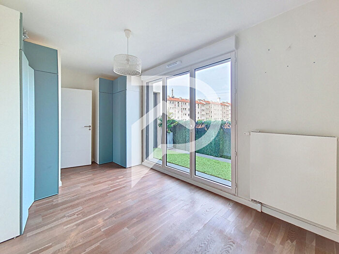 Appartement à vendre - Issy-les-Moulineaux, Les Epinettes, Le Fort, Les Hauts dIssy - 4 pièces - 3 chambres